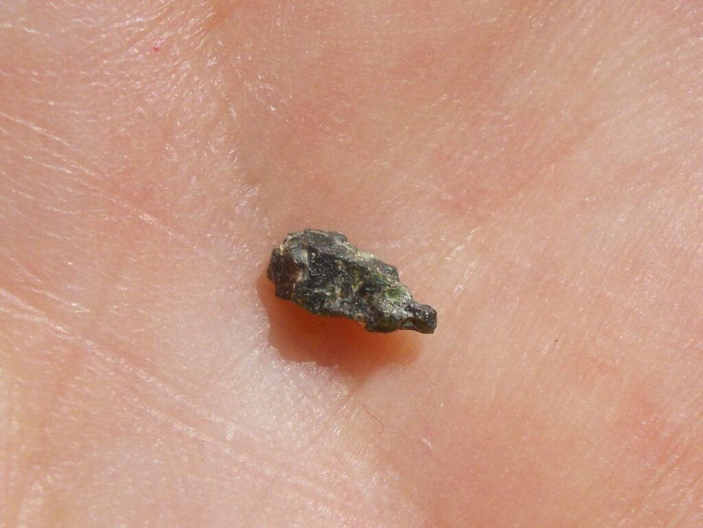 NWA 7325 #2 Ach Ung Paired – 0,07 g – Allmétéorite – Pour la Science et ...